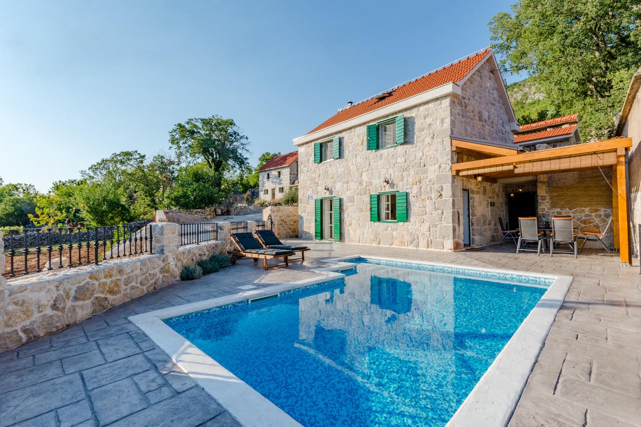 Croatia Split area Rustic Villa with pool rent - Croatian Villas Rent ...